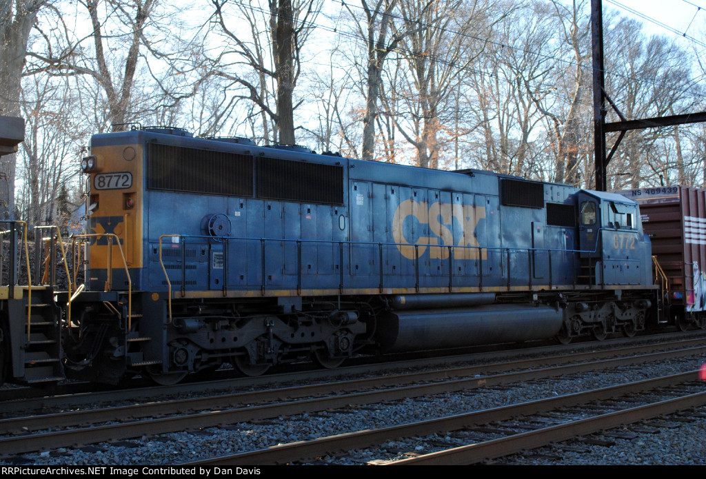 Rear shot of CSX SD60M 8772 on Q300-29